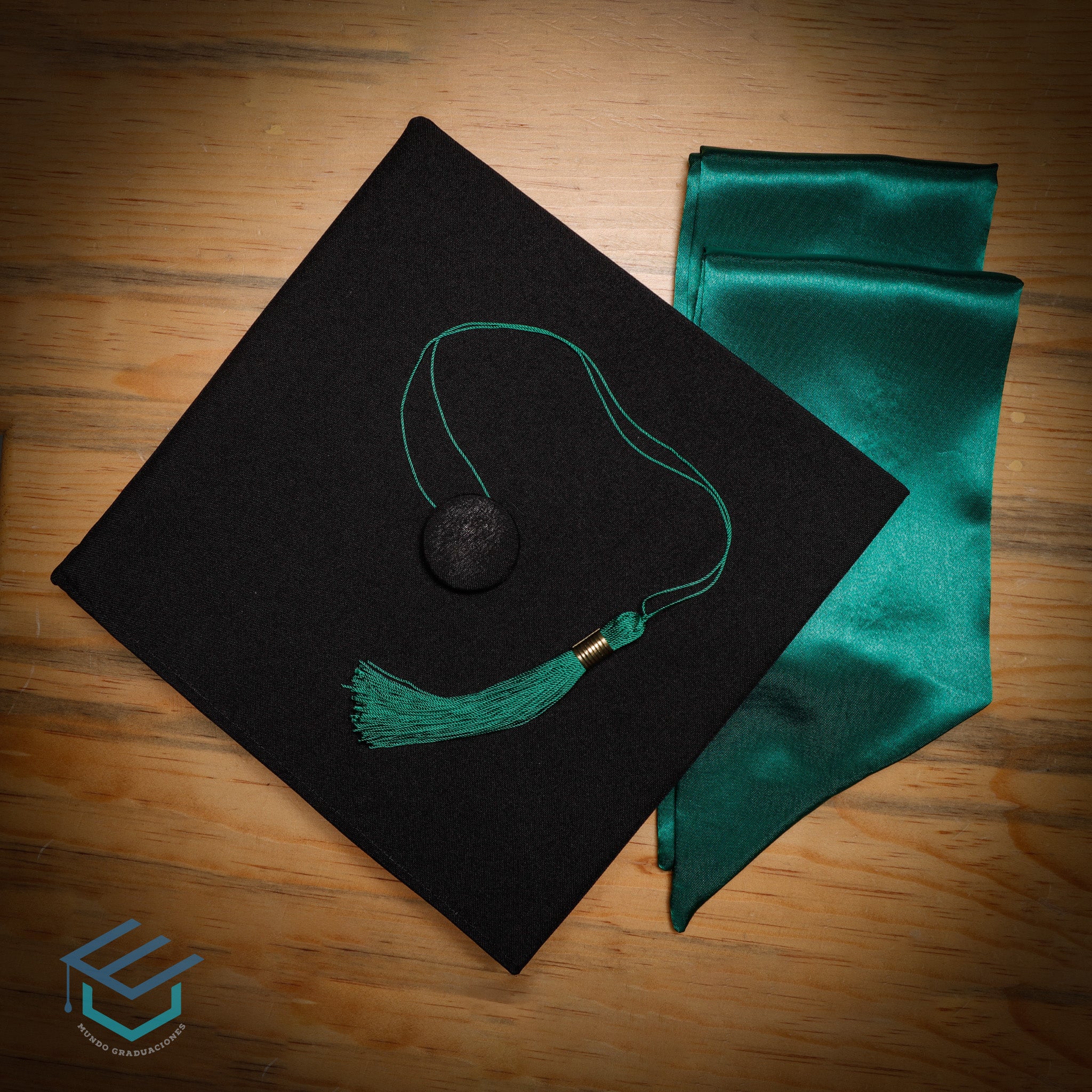 Birrete con Estola Verde – Un Toque Único para tu Graduación – Mundo ...